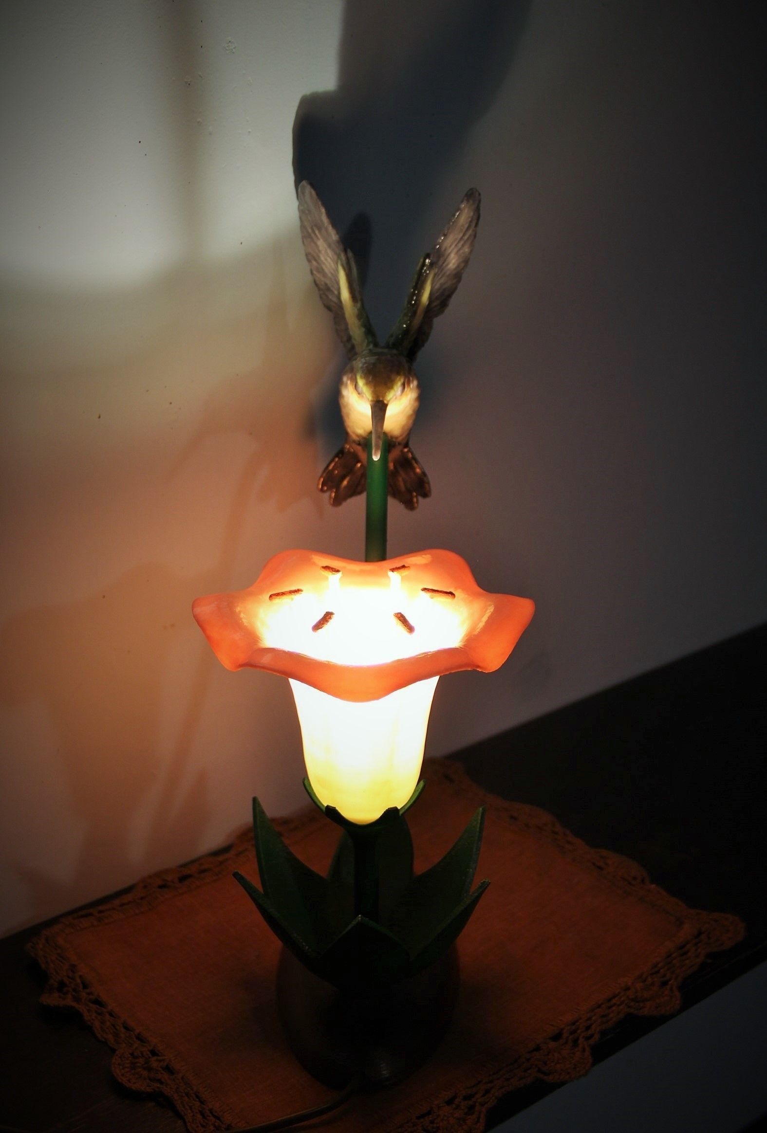 Hummingbird Lamp 3D model 3D printable | CGTrader