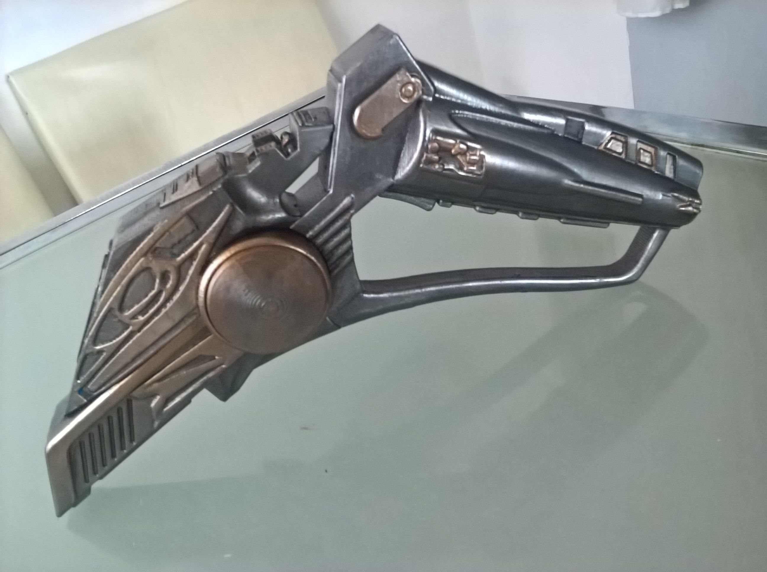 Hirogen Energy Pistol from Star Trek Voyager 3D model 3D printable ...