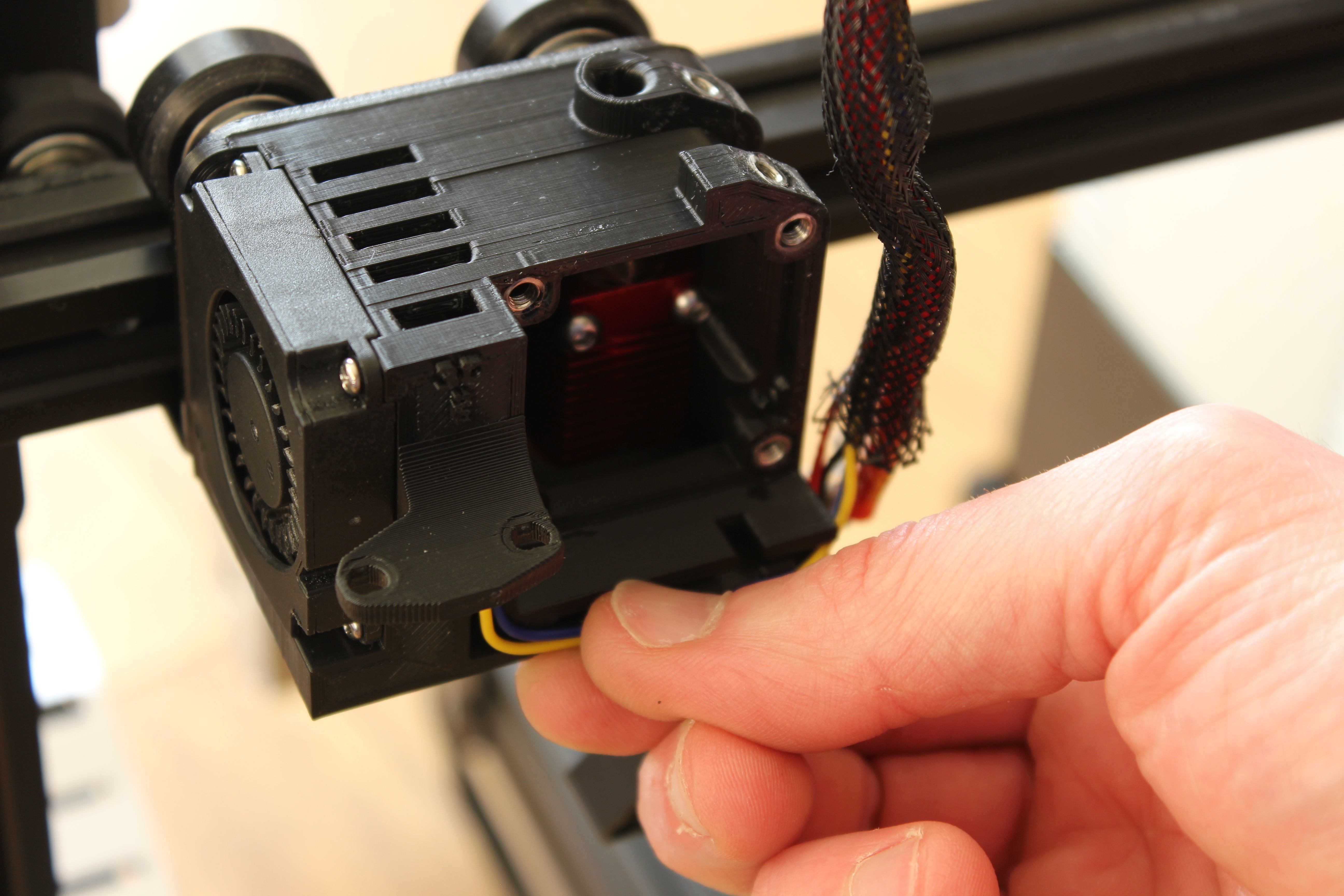 ENDER 3 EXTRUDER COVER WITH COOLING AND MOUNT FOR BL TOUCH free 3D ...
