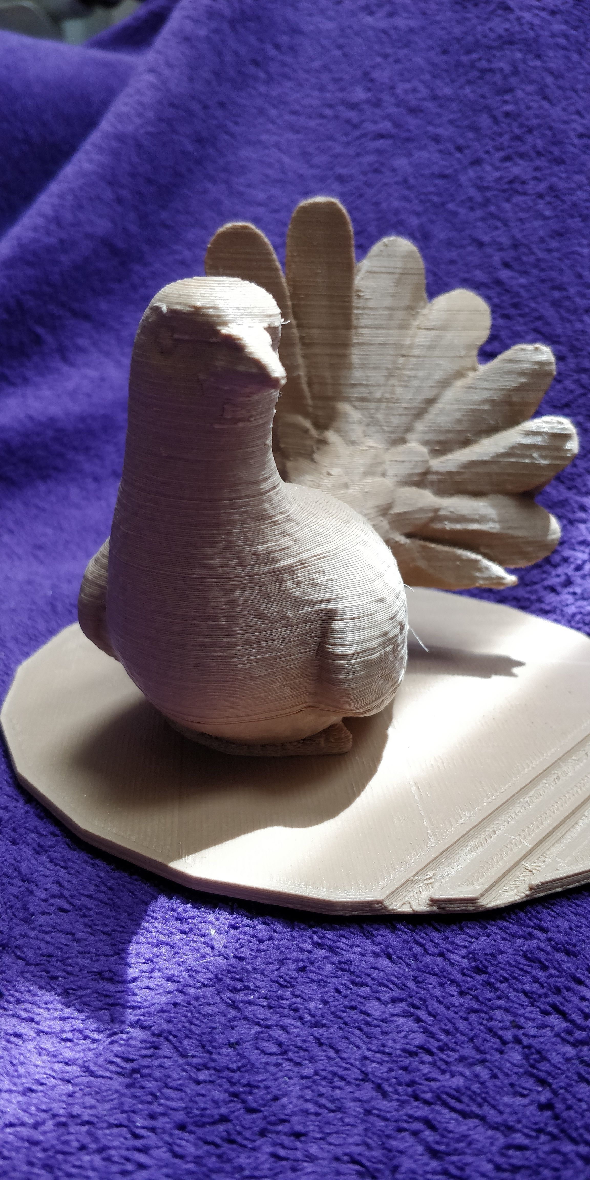 Pidgeon phone stand 3D model 3D printable | CGTrader