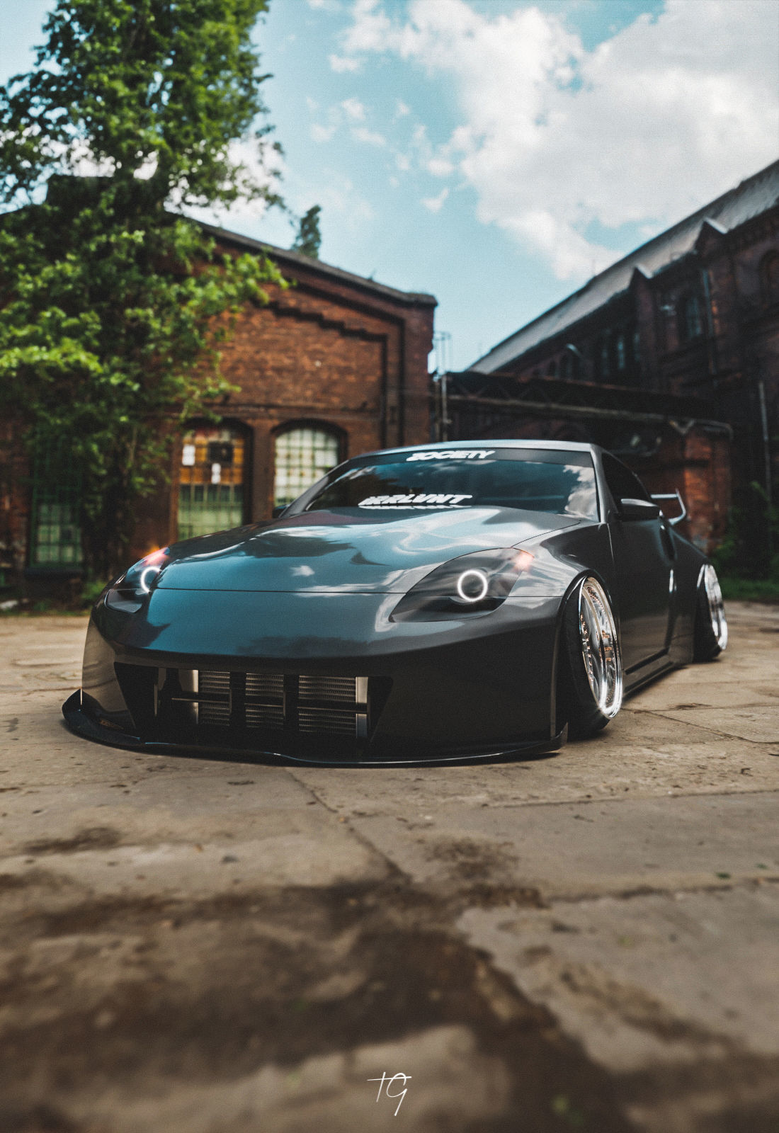 Stanced Nissan 350z 3D model | CGTrader