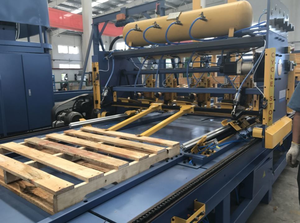 Automatic Wooden Pallet Making Machine 3D model | CGTrader