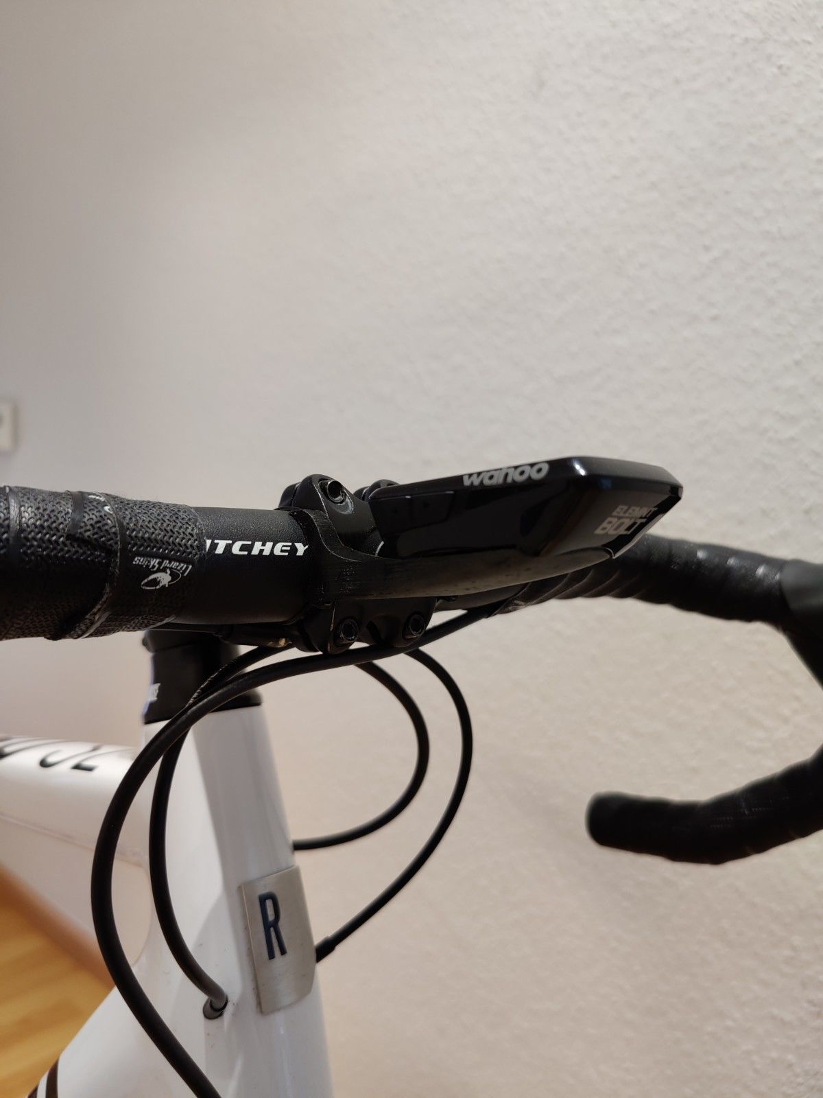 Wahoo ELEMNT Element Zip Tie Aero Mount 3D model 3D printable | CGTrader