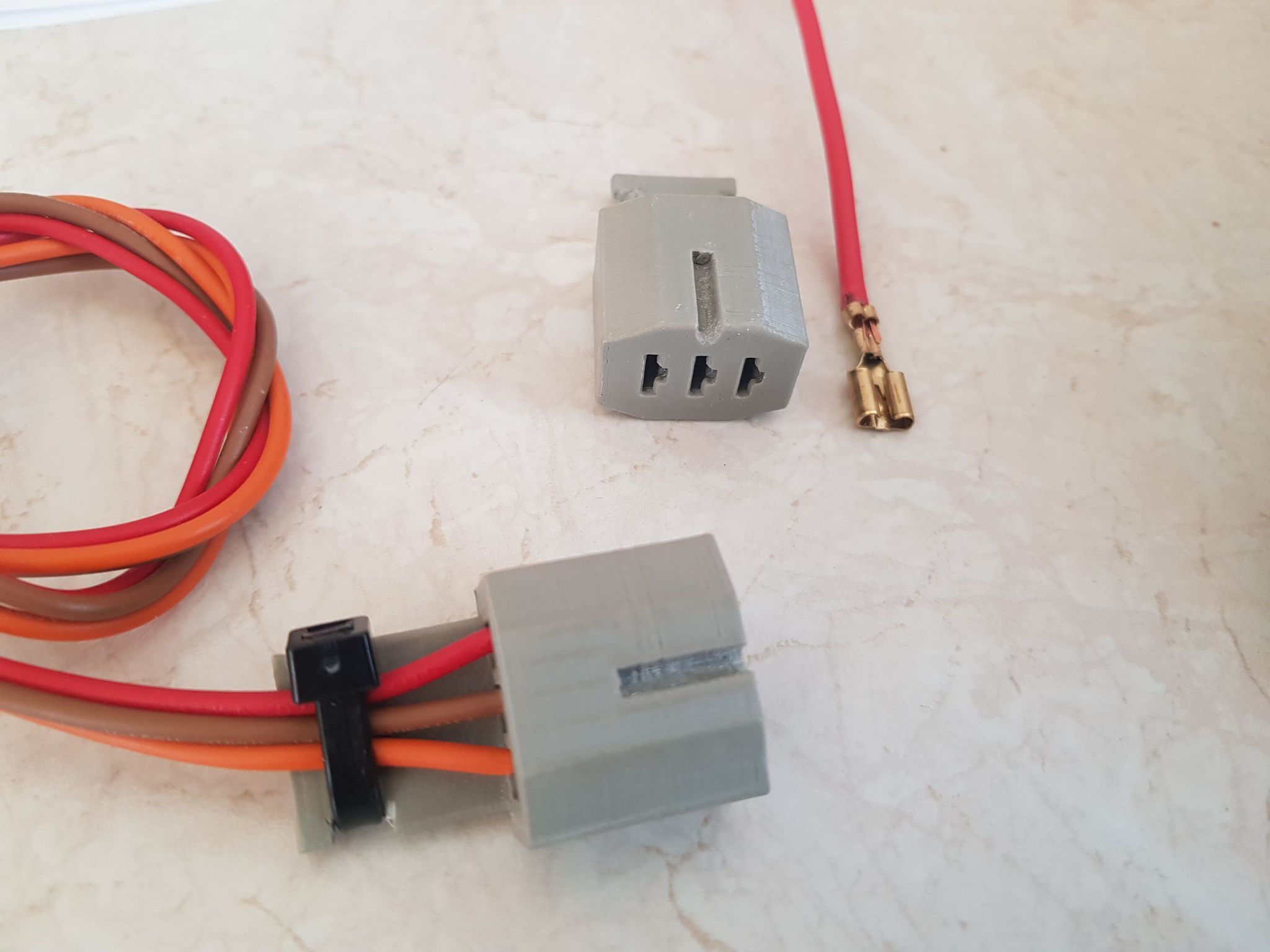 RE67013 John Deere 3pin connector plug altrnative 3D model 3D printable ...