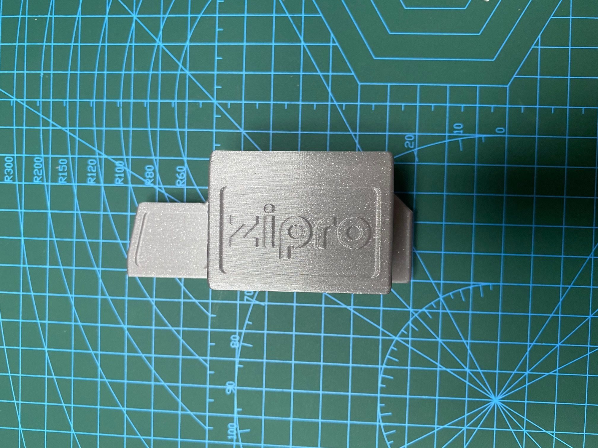 Glock Double Stack 9mm Magazine Clip Holder by ZIPRO 3D model 3D ...