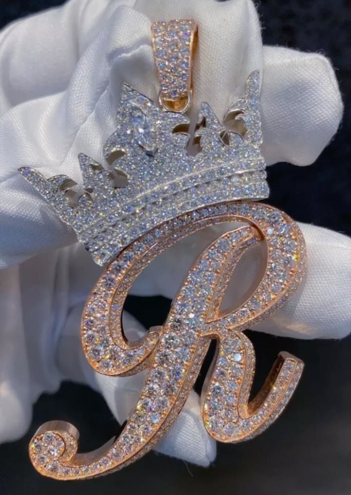 hip hop R crown loop 3D model 3D printable | CGTrader