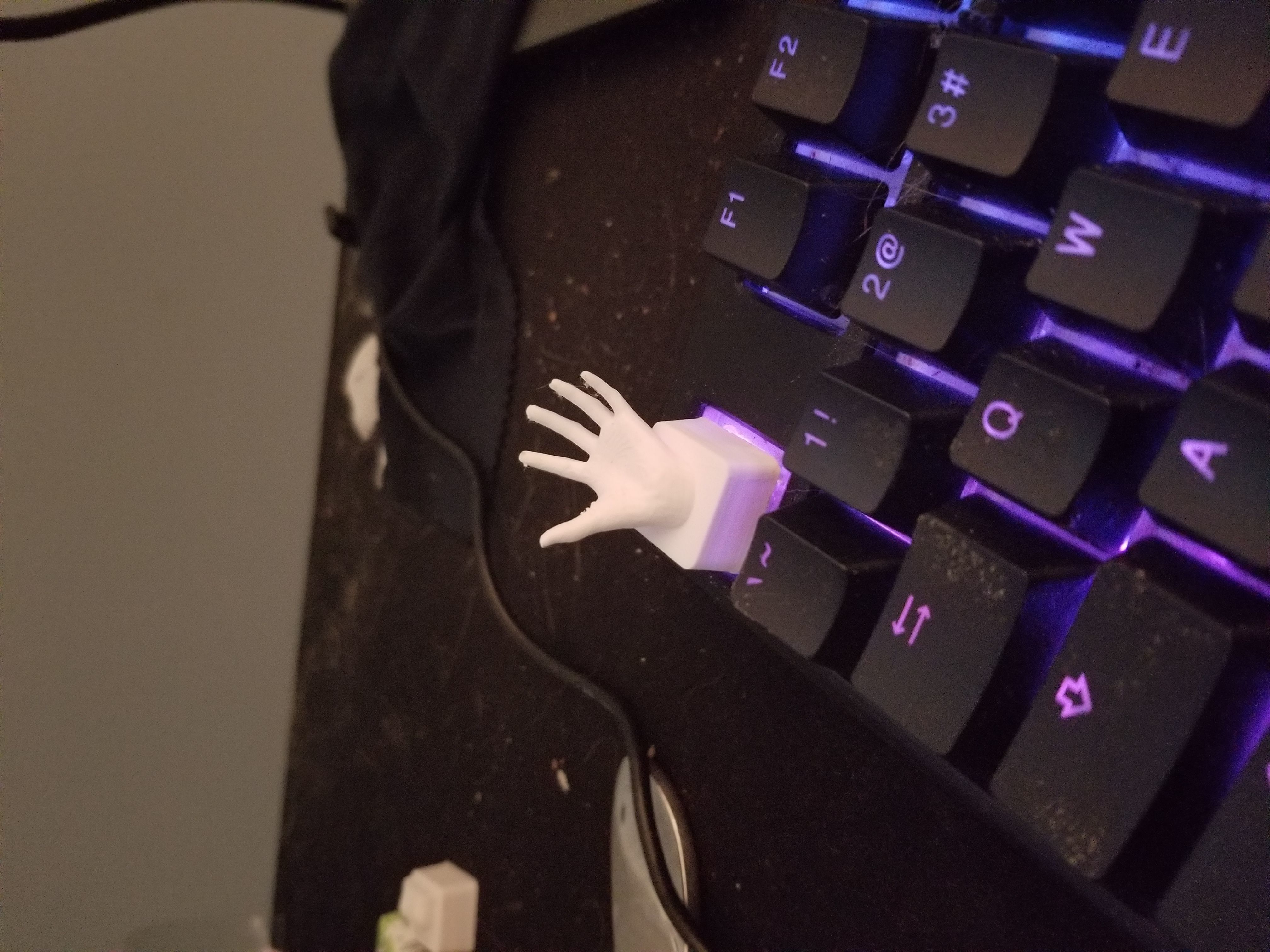 Grabby Hand Keycap 3d Print Not Articulated 3D model 3D printable ...