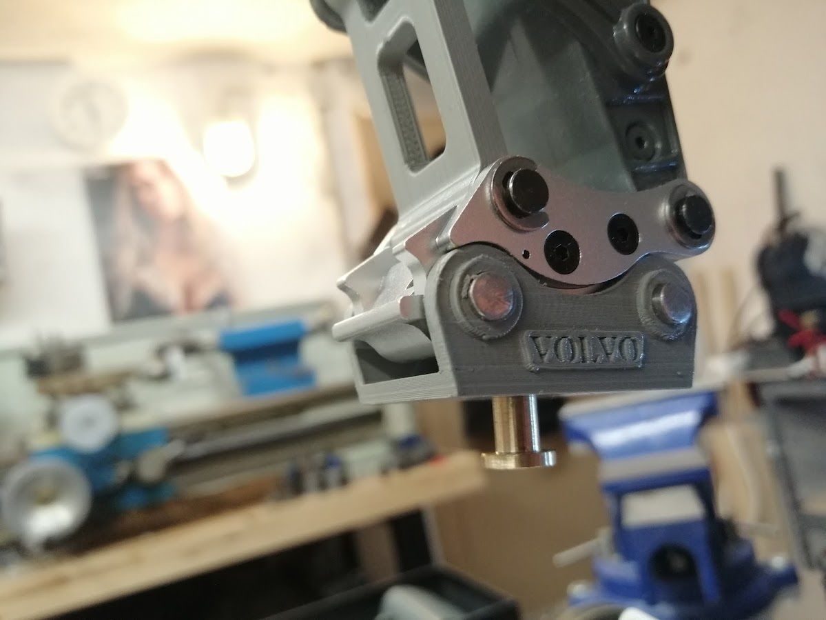 Volvo EC160 driving shoes with mounting plate 3D model 3D printable ...