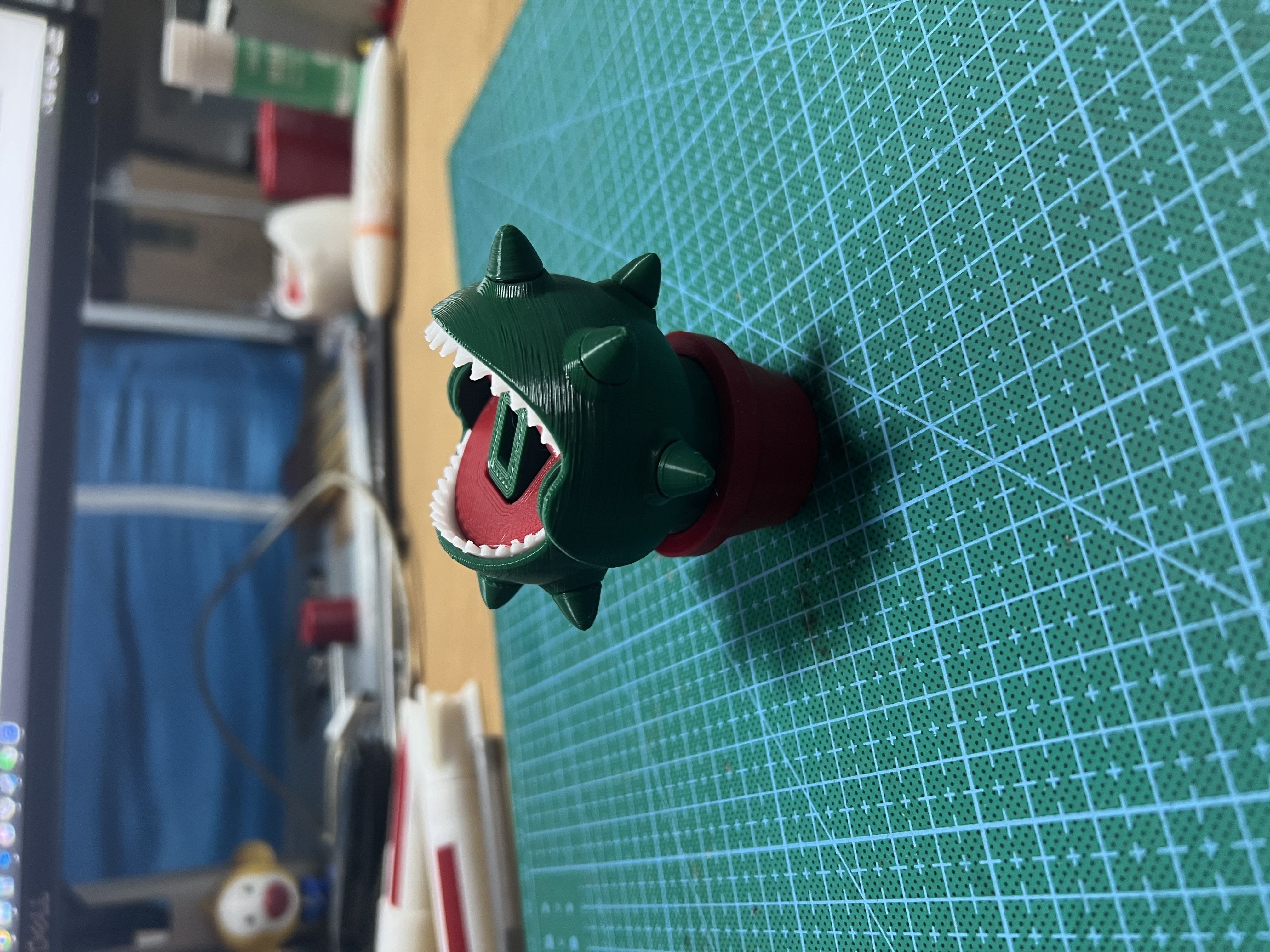 Chomper Flower Pen Holder 3D model 3D printable | CGTrader