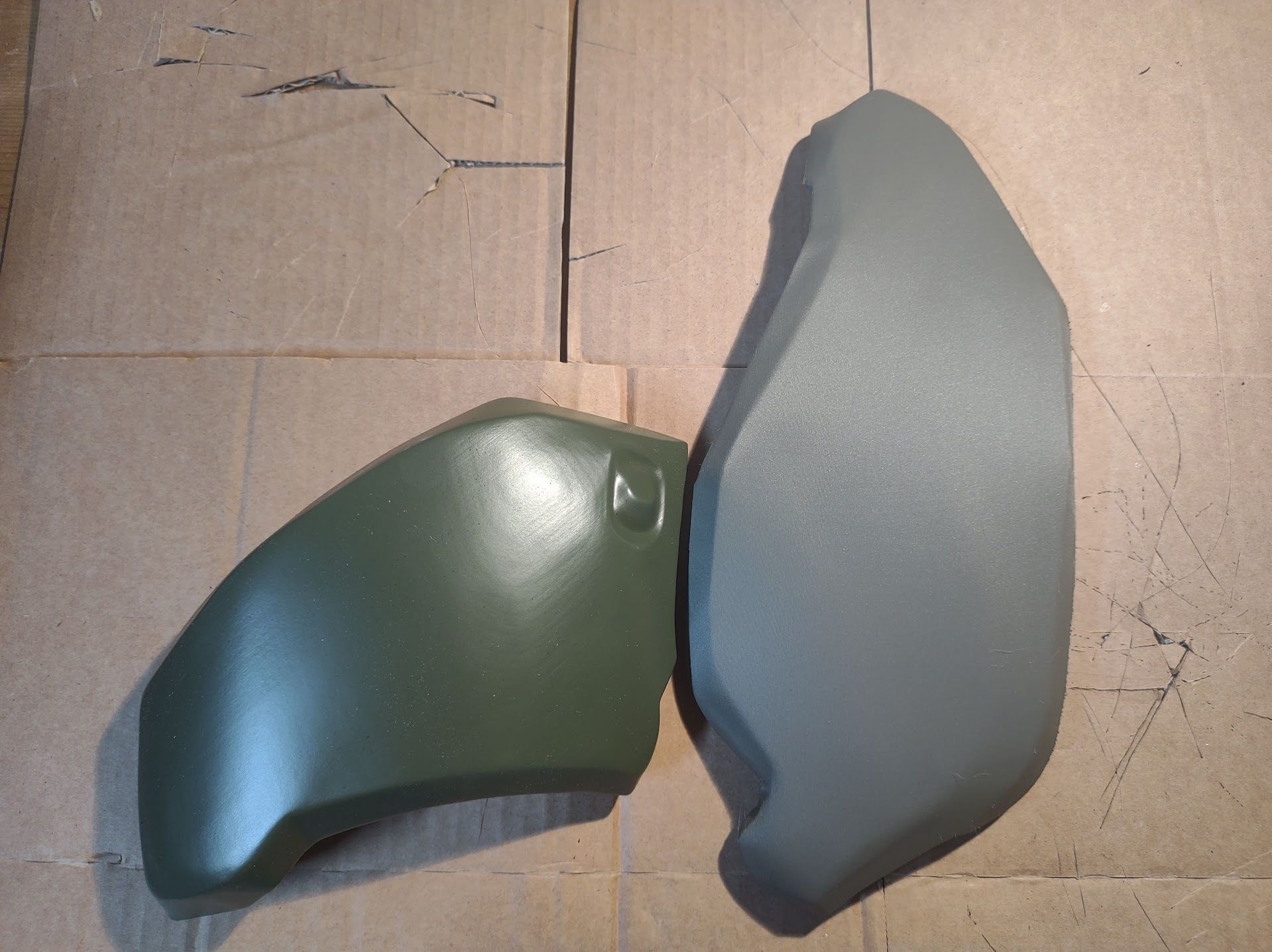 Doom Guy armour for the legs thighs 3D print model for cosplay 3D model ...