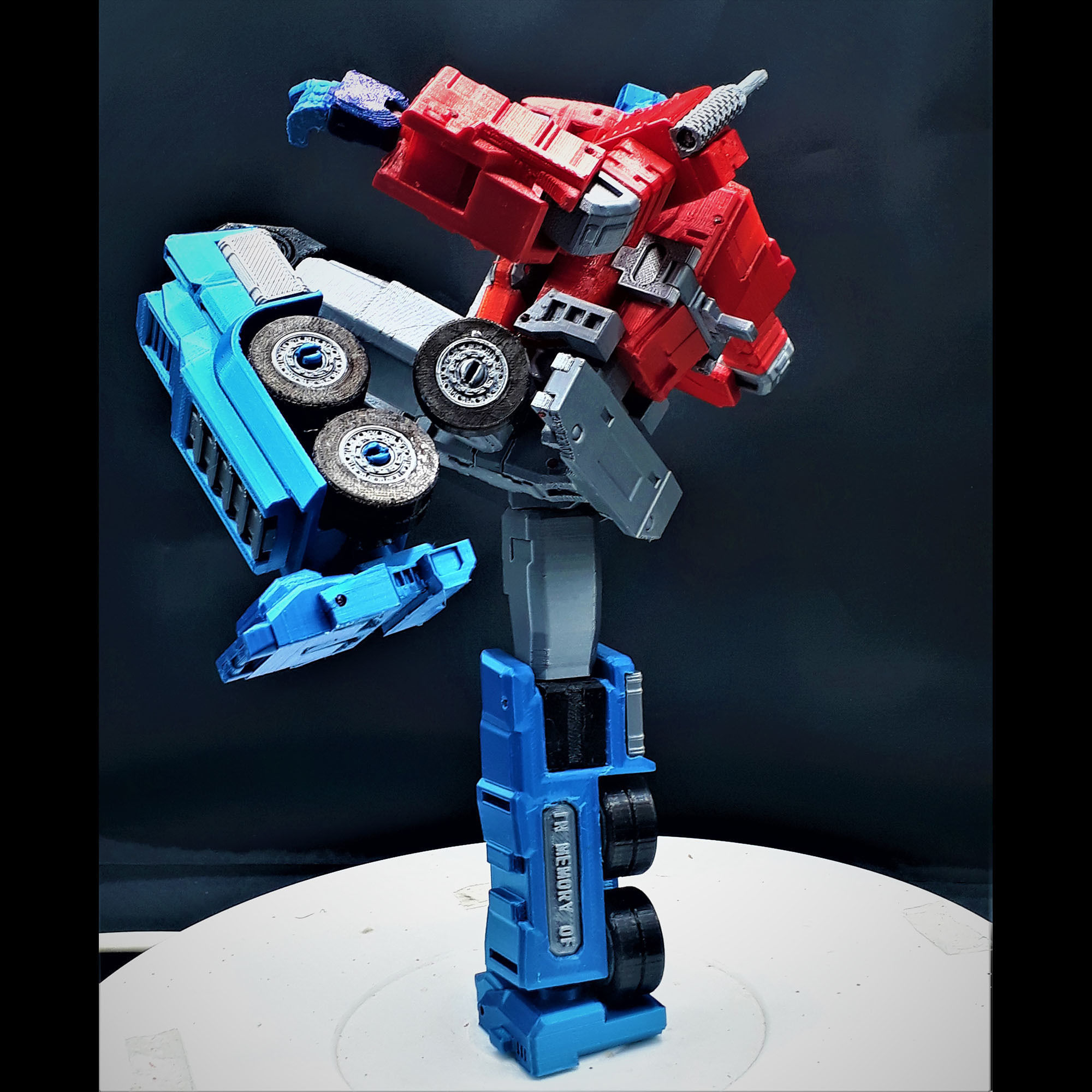 OPTIMUS PRIME ORENSTEIN MEMORY WITH TRAILER 3D model 3D printable ...