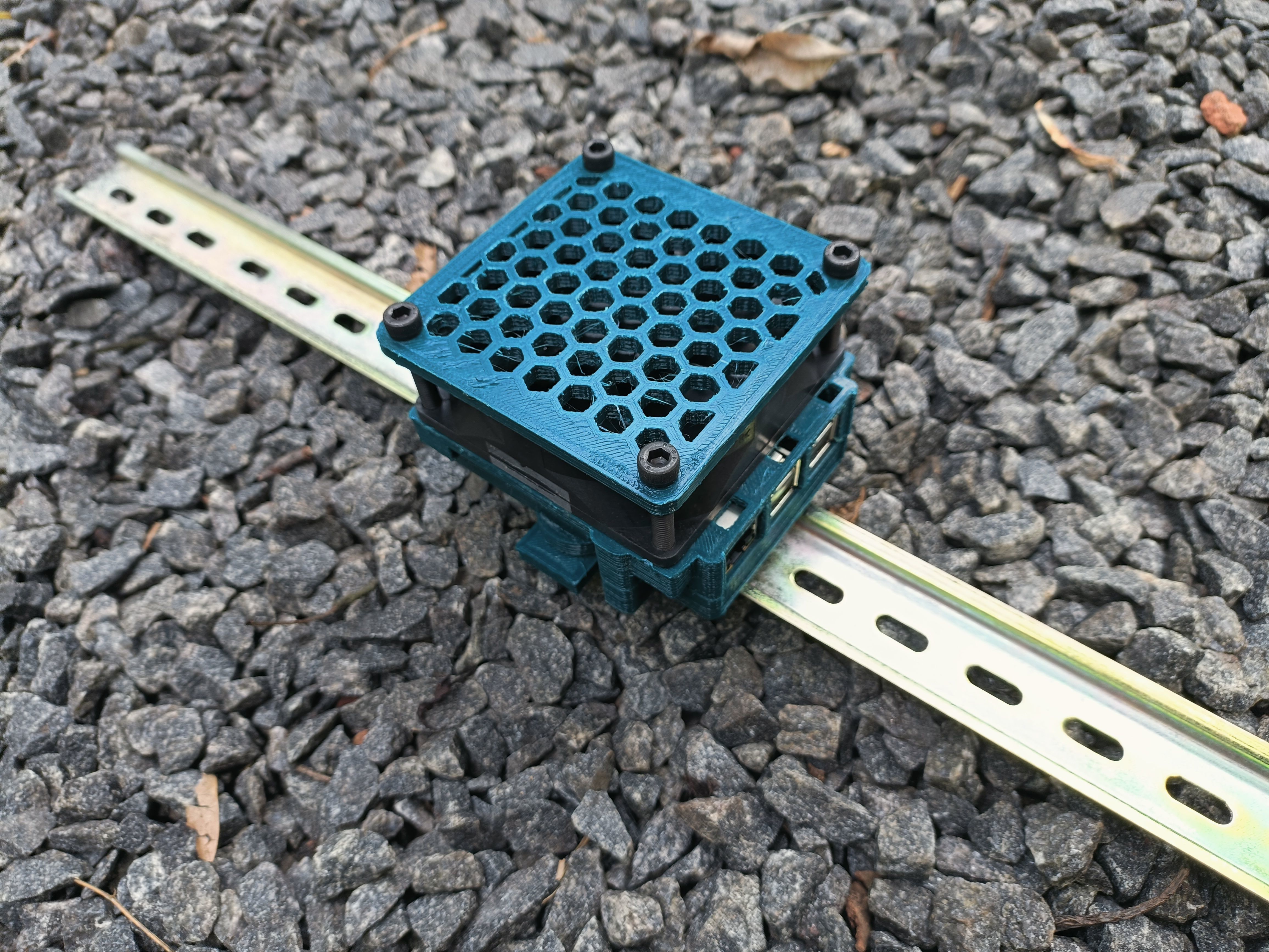 RASPBERRY PI 3B ENCLOSURE 3D model 3D printable | CGTrader