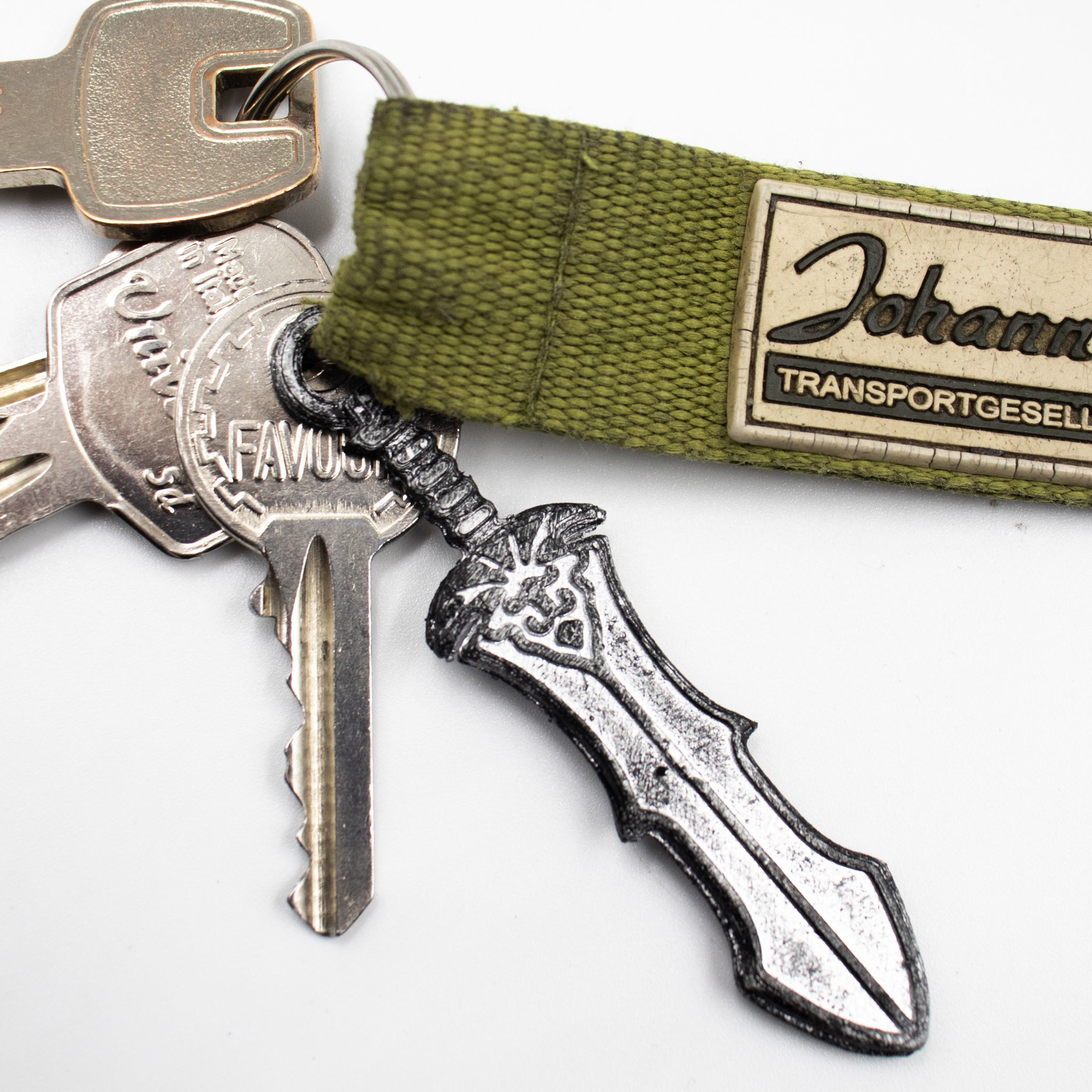 Dark Souls Black Knight Greatsword Keychain 3D model 3D printable ...