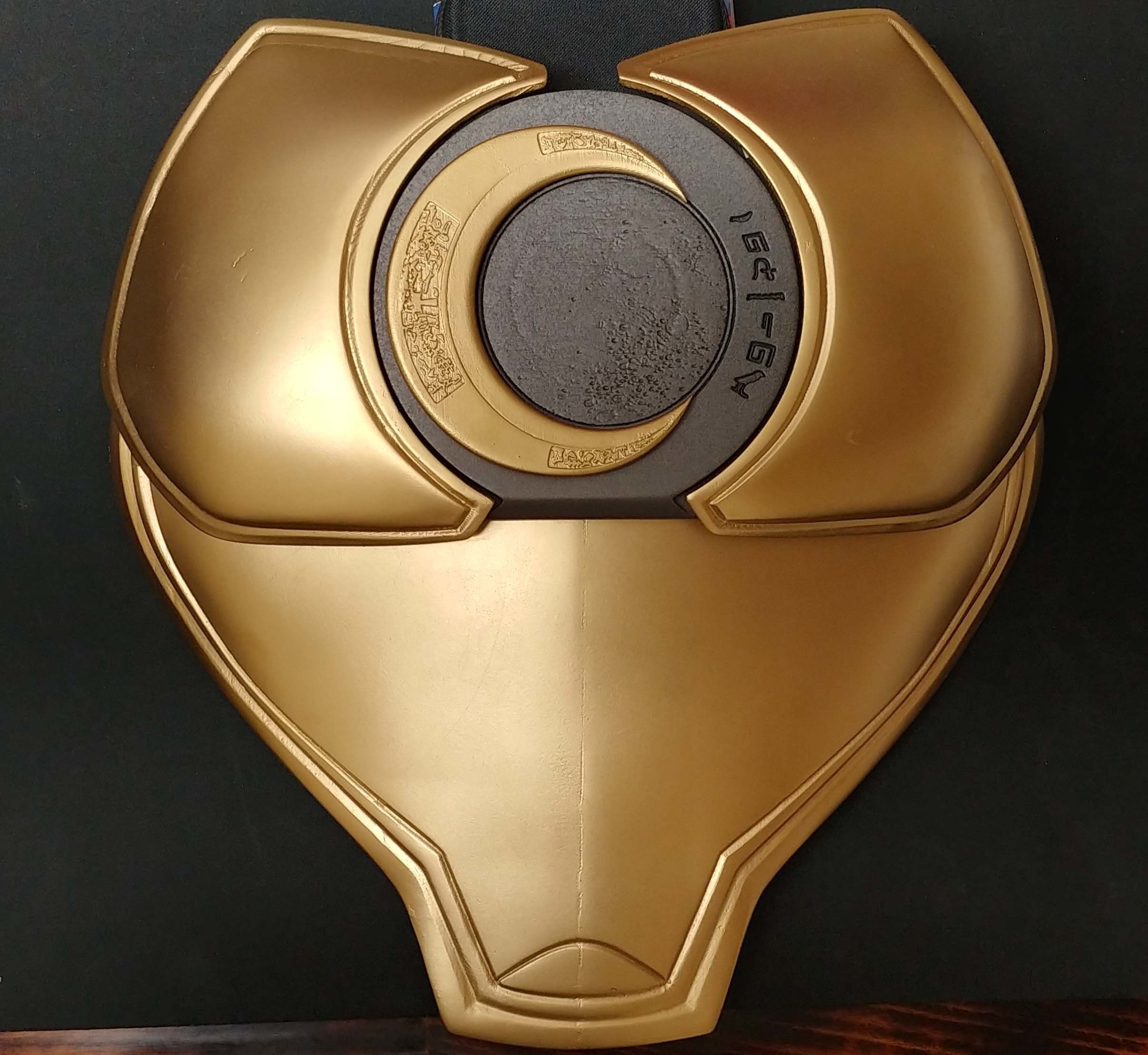 Moon Knight Chest Armor with Removable Crescent Dart 3D model 3D ...