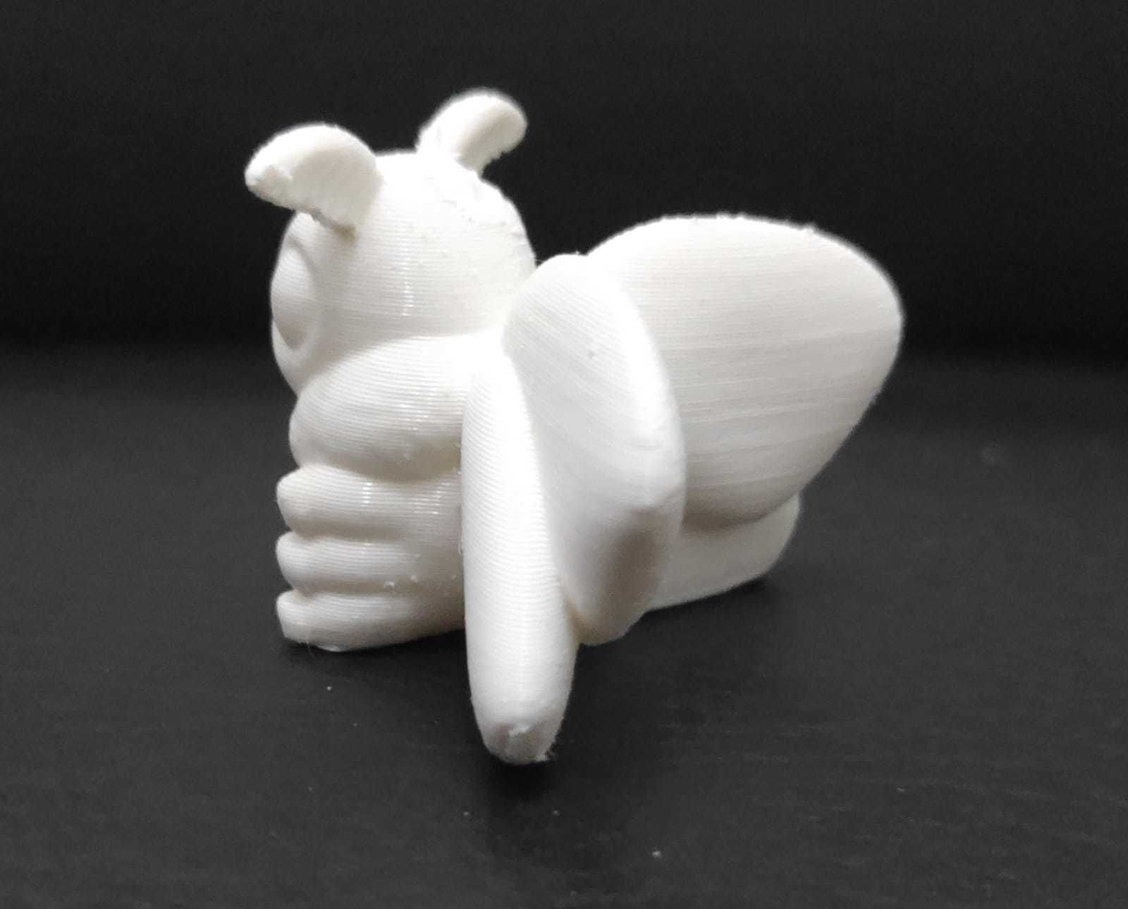 Sitting Moth 3D model 3D printable | CGTrader
