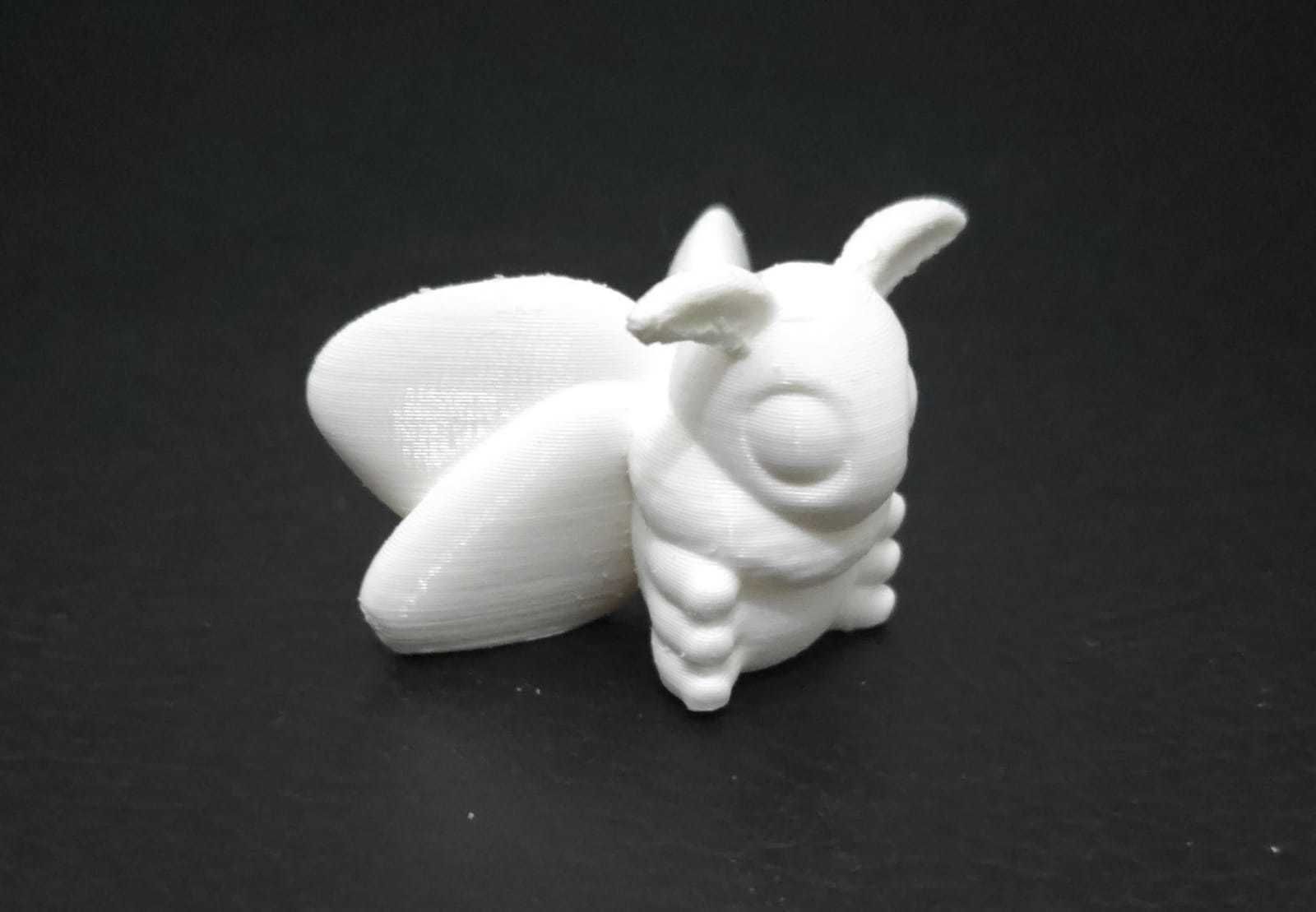 Sitting Moth 3D model 3D printable | CGTrader