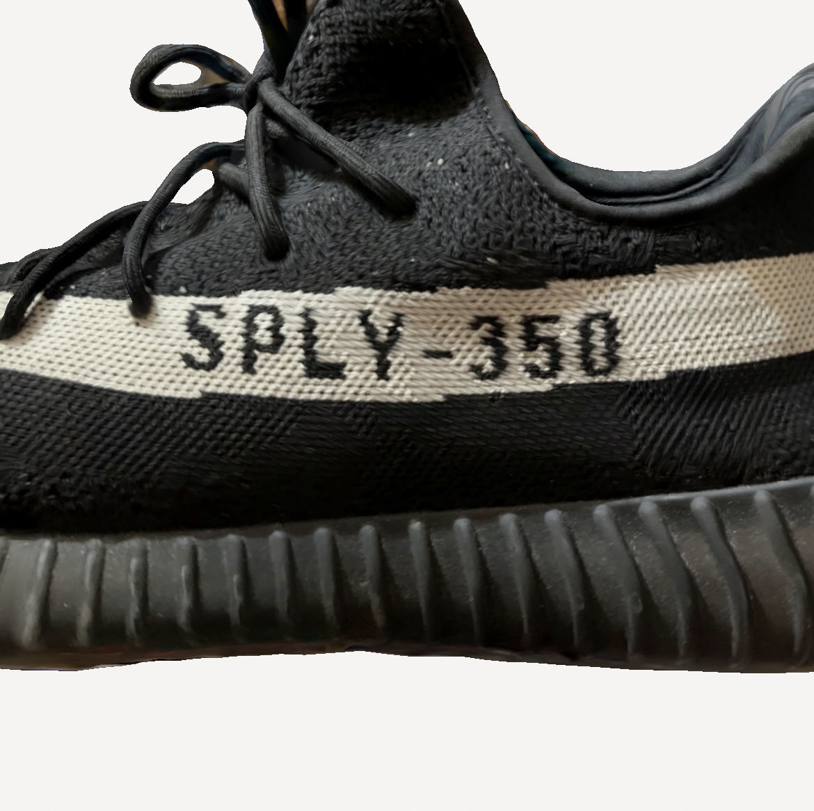 Yeezy 350 v2 Oreo 3D model 3D printable | CGTrader