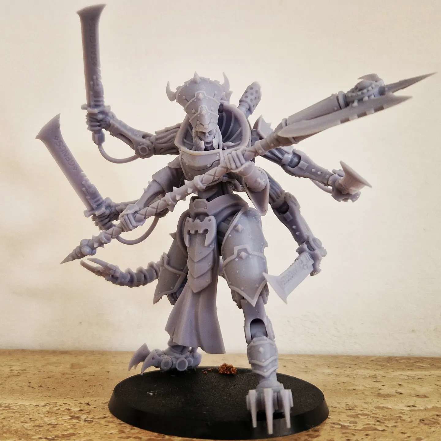 Iron Hive - Magna Nemeriss the Ascended Swarmlady 3D model 3D printable ...