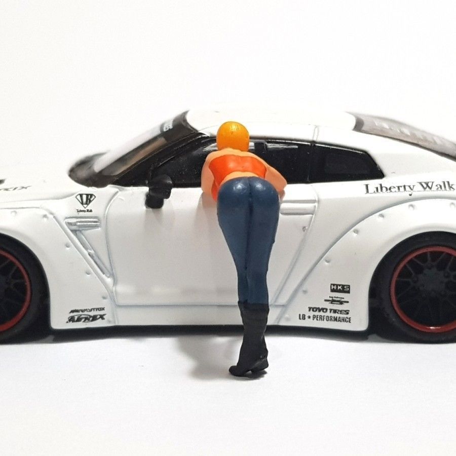 Figure Reni Sexy Girl 1-64 Scale 3D model 3D printable | CGTrader