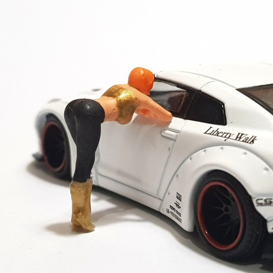 Figure Reni Sexy Girl 1-64 Scale 3D model 3D printable | CGTrader