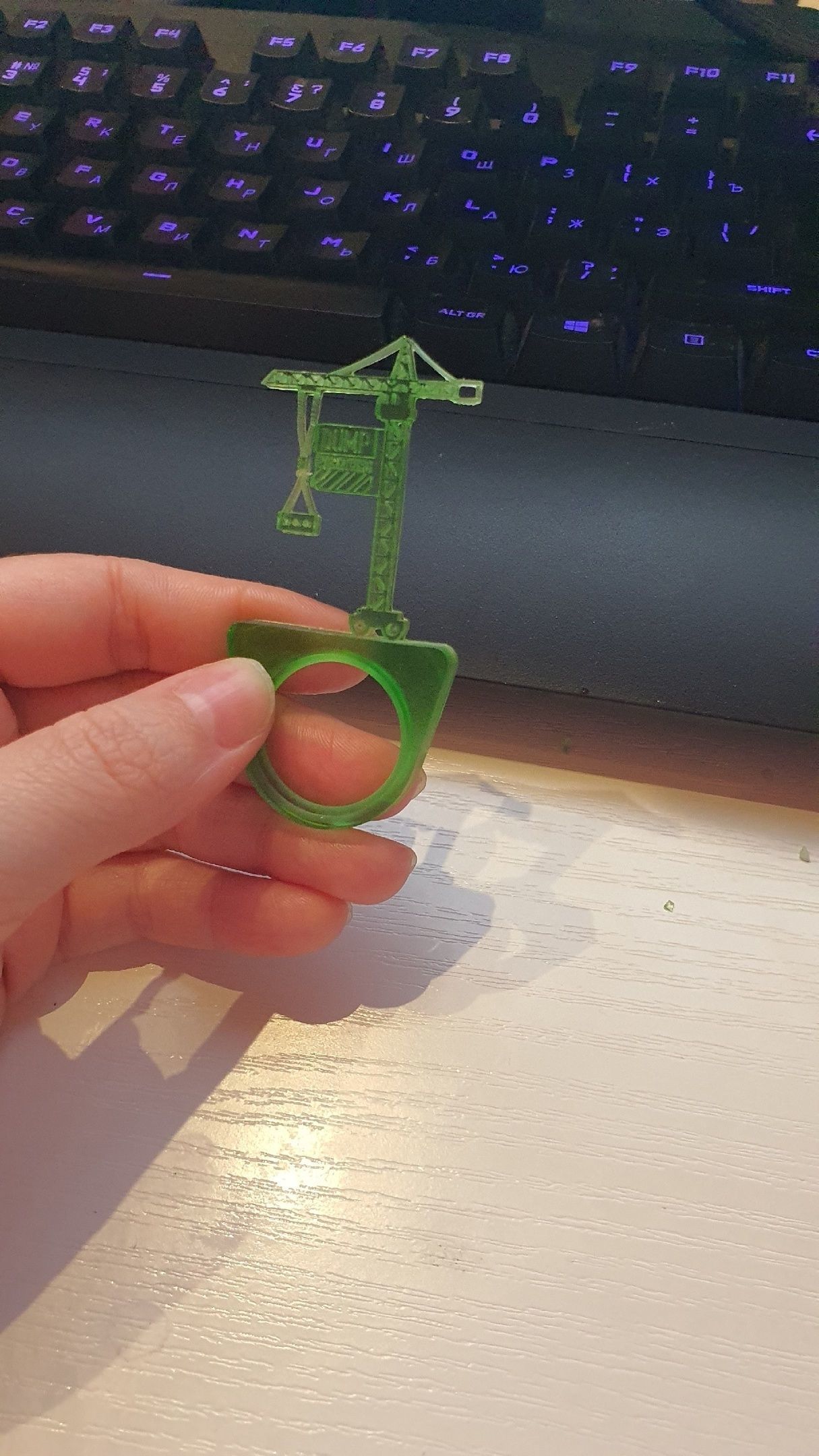 Crane Spinner Keychain 3D model 3D printable | CGTrader