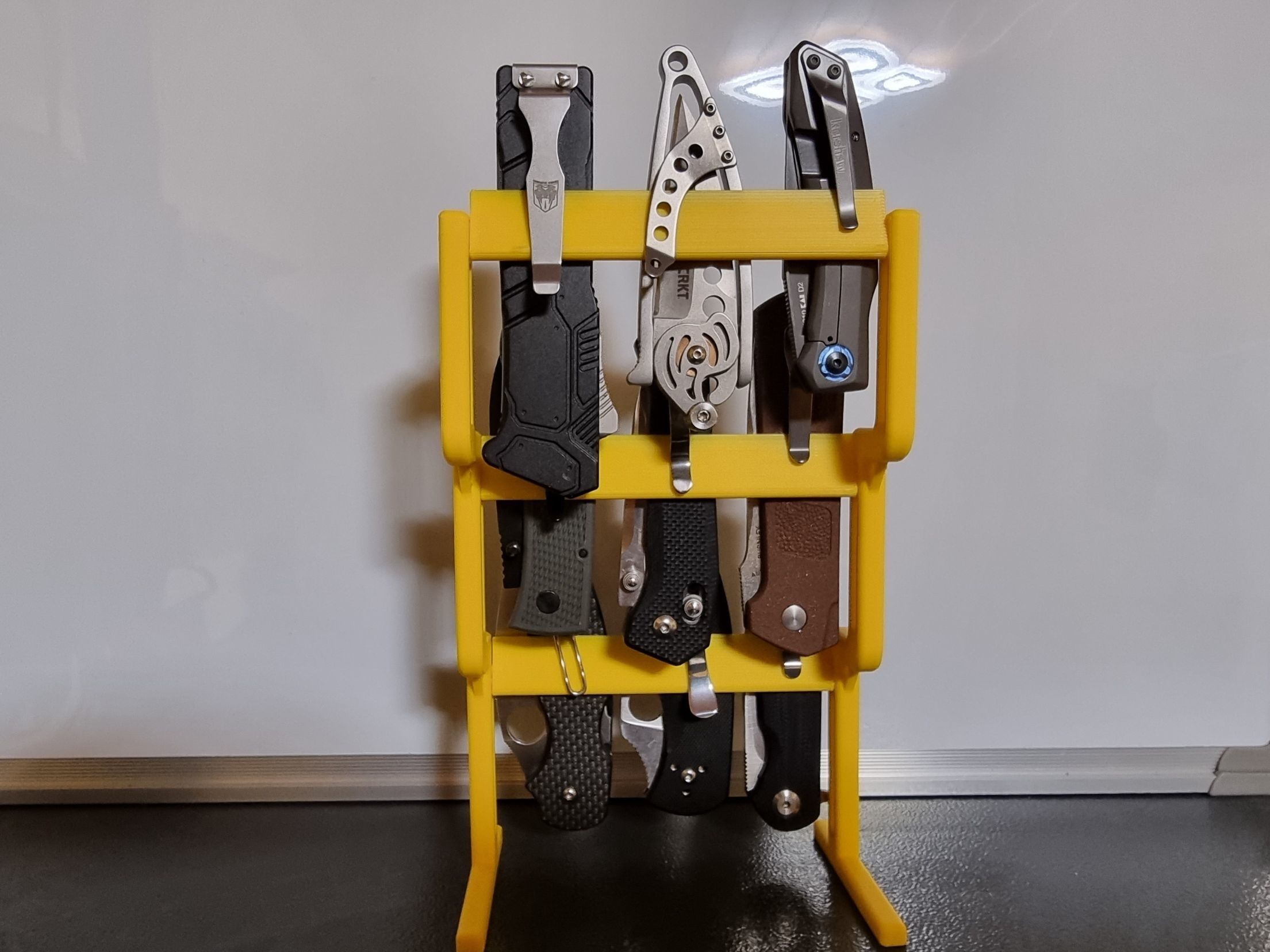 Knife display stand 3D model | CGTrader