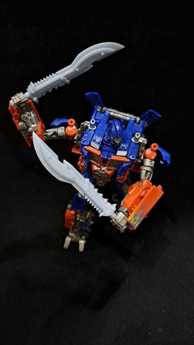 Transformers Rise of the beast Optimus Prime sword A 3D model 3D ...