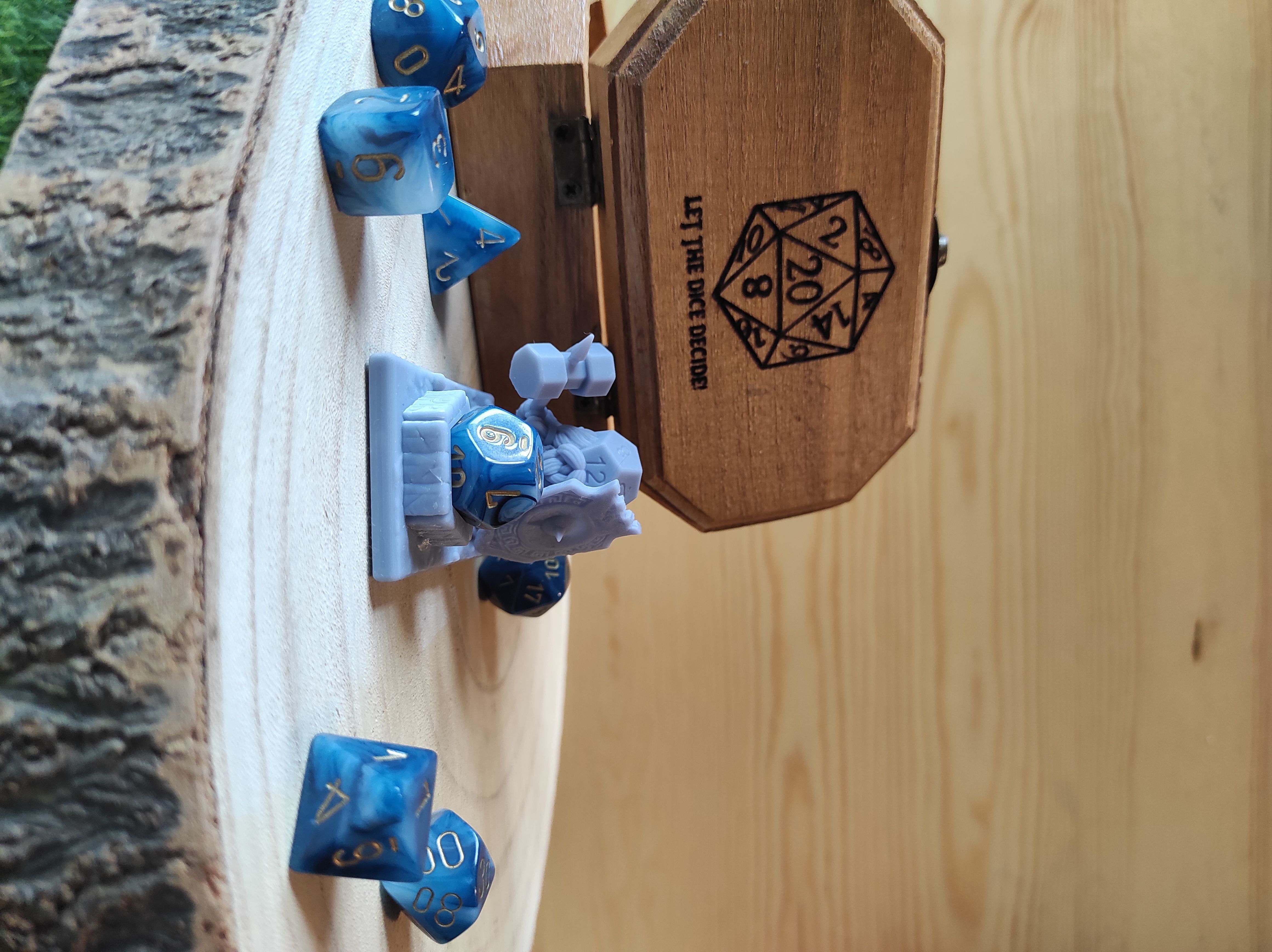 Dice Keepers - D12 Dwarf Defender Mini and polyhedral dice stand 3D ...