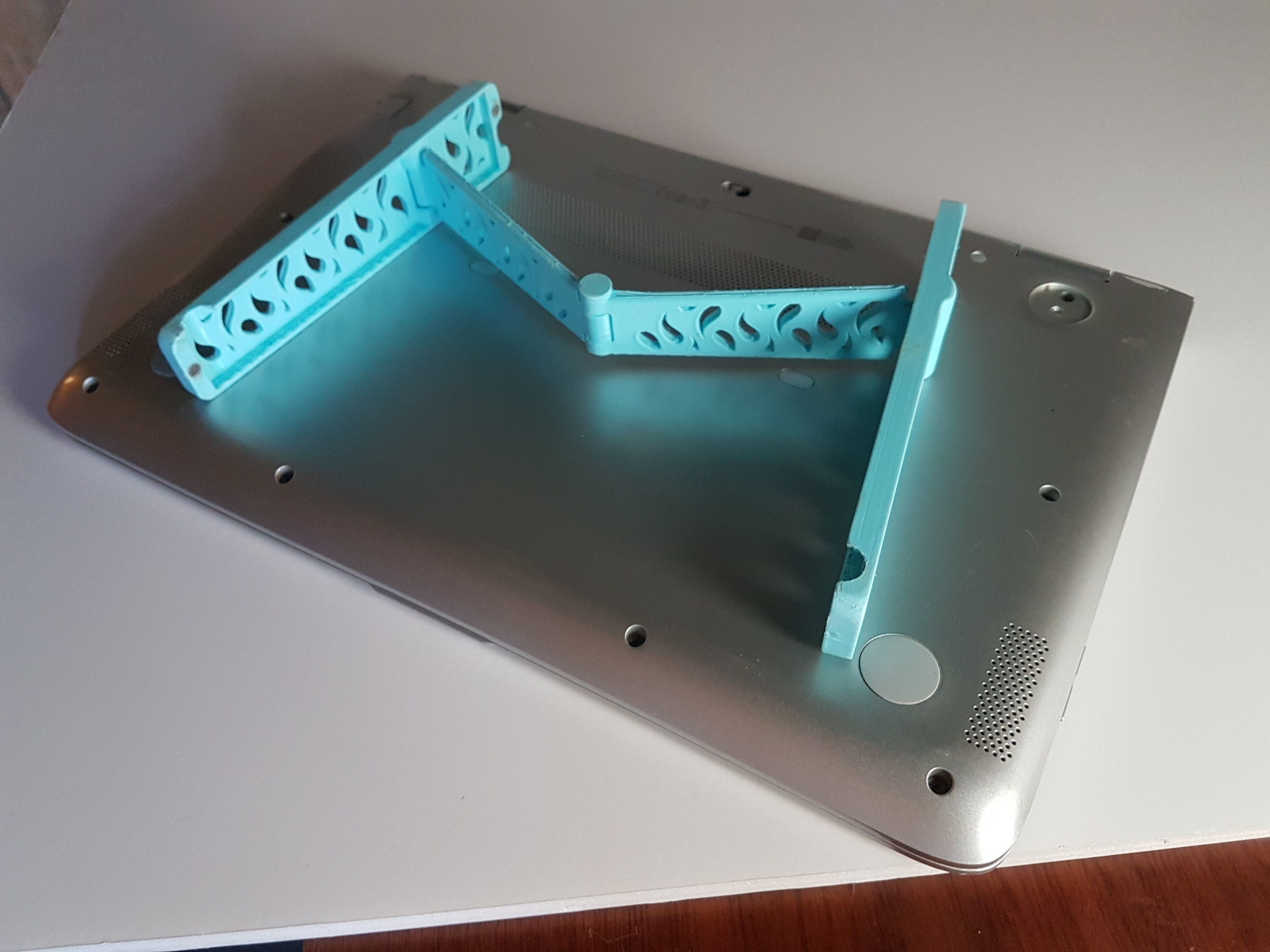 FOLDING RAMP FOR LAPTOP PRINT IN PLACE 3D model 3D printable | CGTrader