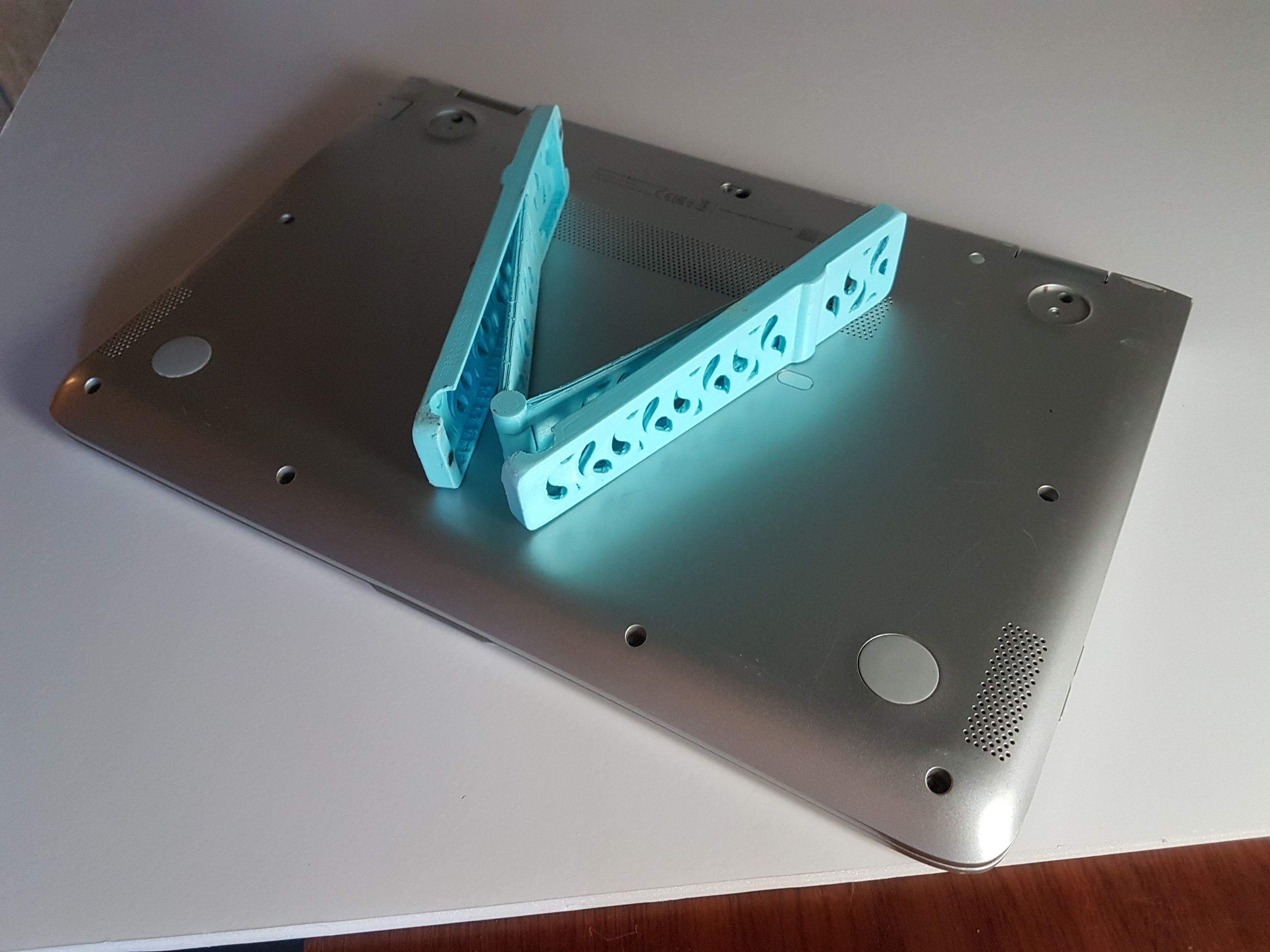 FOLDING RAMP FOR LAPTOP PRINT IN PLACE 3D model 3D printable | CGTrader