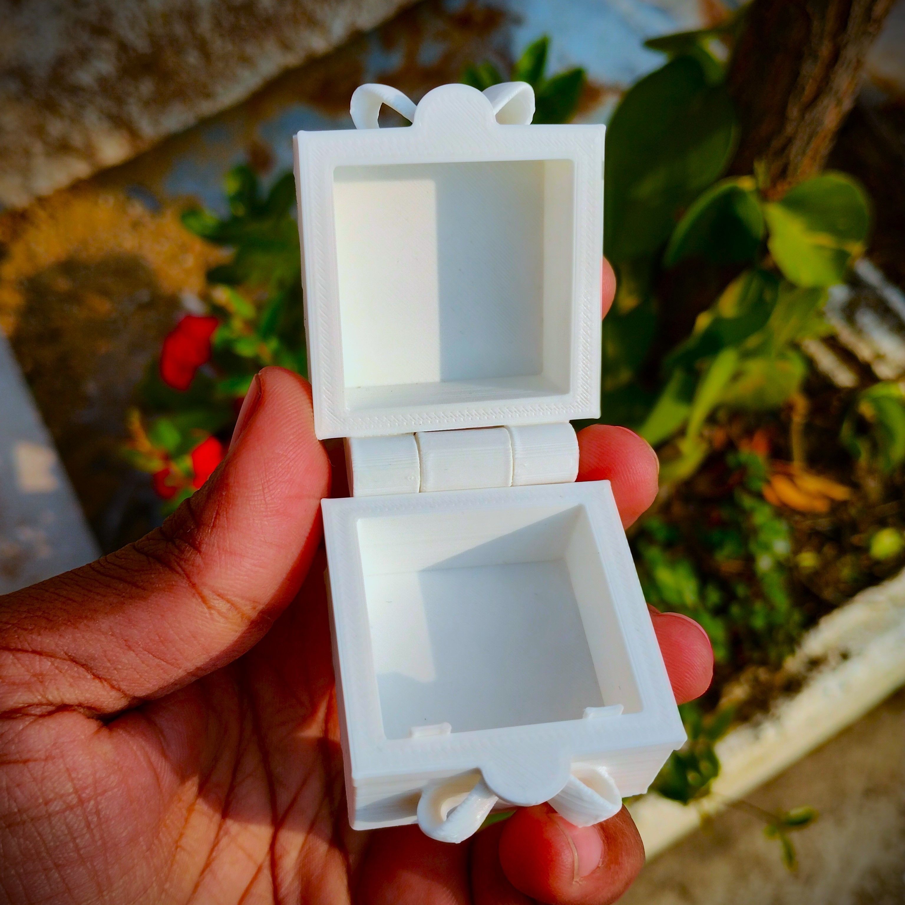 Christmas Special - Articulated Gift Box 3D model 3D printable | CGTrader