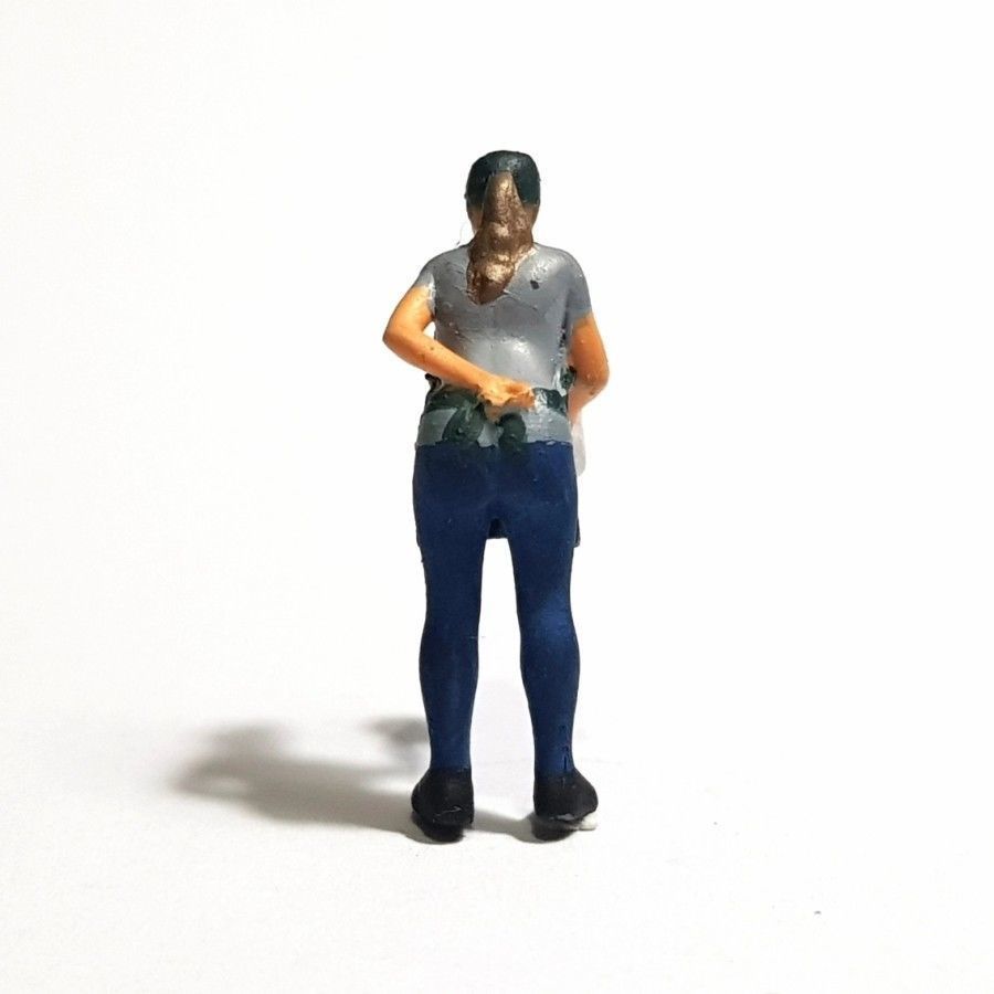 Figure Yeni waiter in 1-64 scale diorama miniature 3D model 3D ...