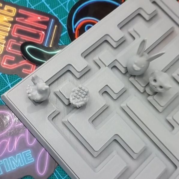 Multiplayer Dungeon Maze with EASTER sliding pawns 3D model 3D printable | CGTrader