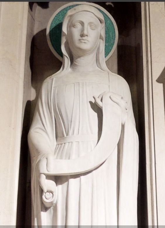 Mother Mary Statue - High Poly Decimated 3D model | CGTrader