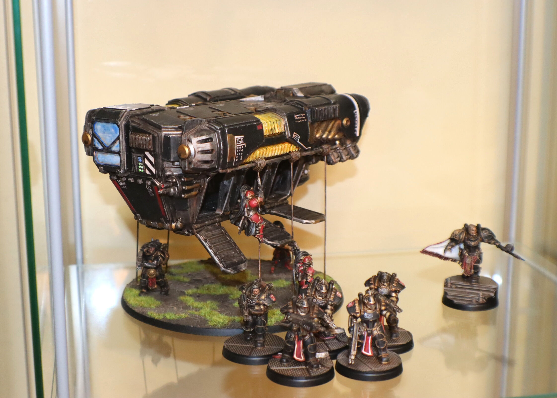 Obsidian Guard - Wraith Dropship 3D model 3D printable | CGTrader