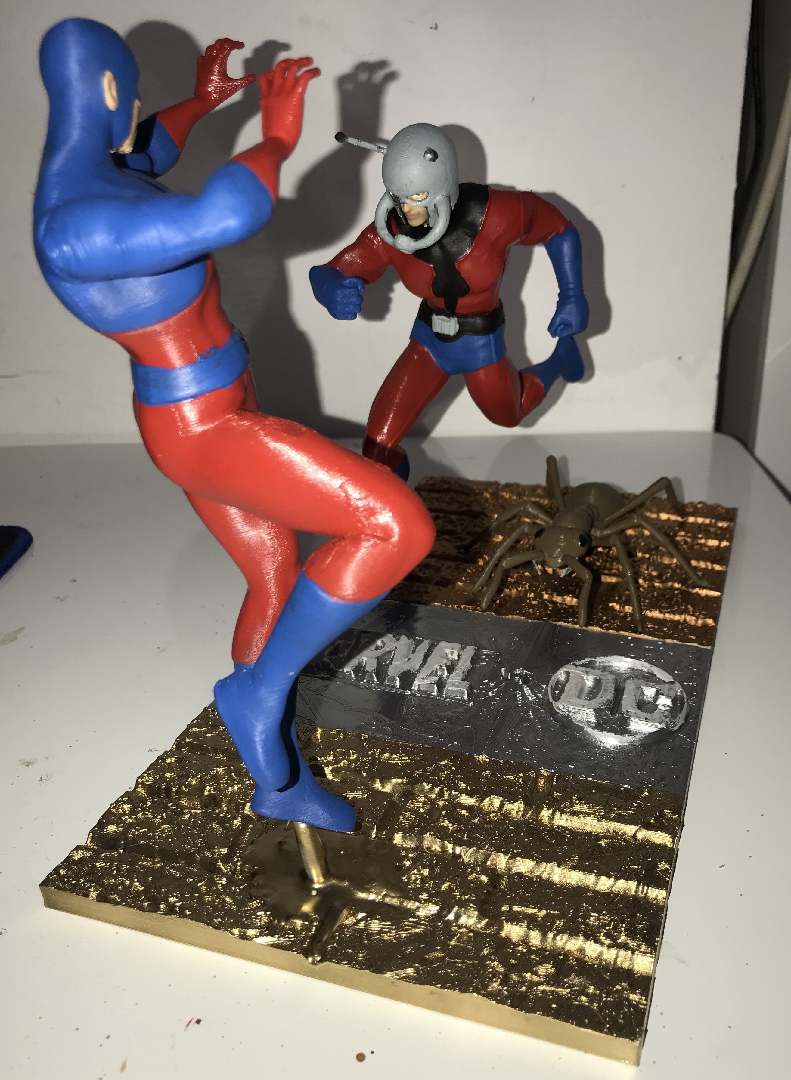 The Atom VS Ant-man comics 3d print 20cm 3D model 3D printable | CGTrader